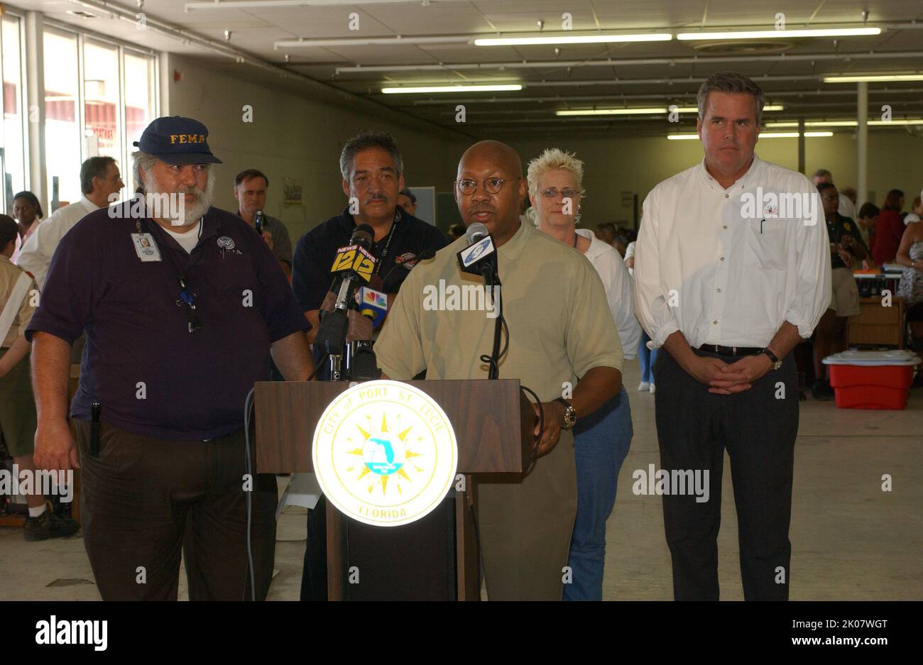 Hurricane Charley, Port St. Lucie, Florida. Disaster assistance center ...