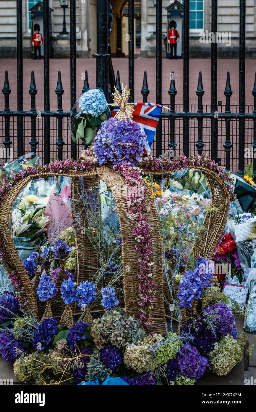 Rip queen elizabeth ii hi-res stock photography and images - Alamy