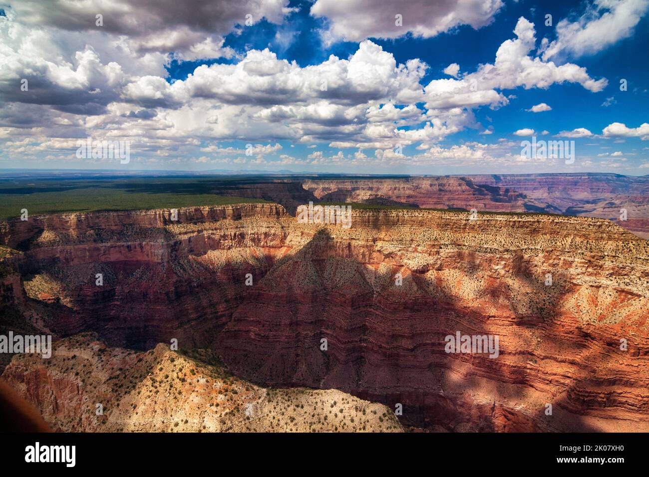 View into deep canyons of the Colorado River, South Rim, Grand Canyon ...
