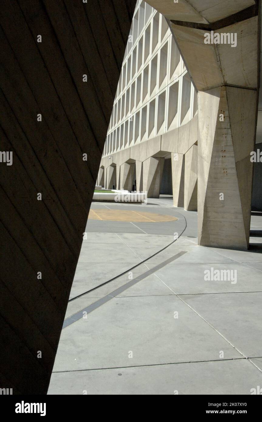 Select views: Exterior, HUD headquarters--Robert C. Weaver Federal ...