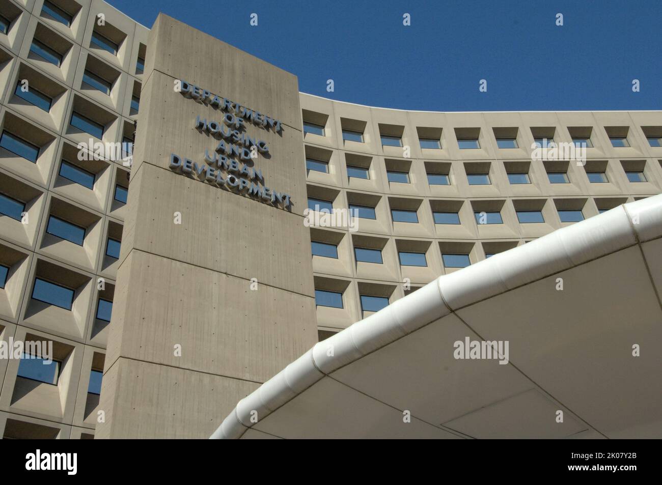 Select views: Exterior, HUD headquarters--Robert C. Weaver Federal ...
