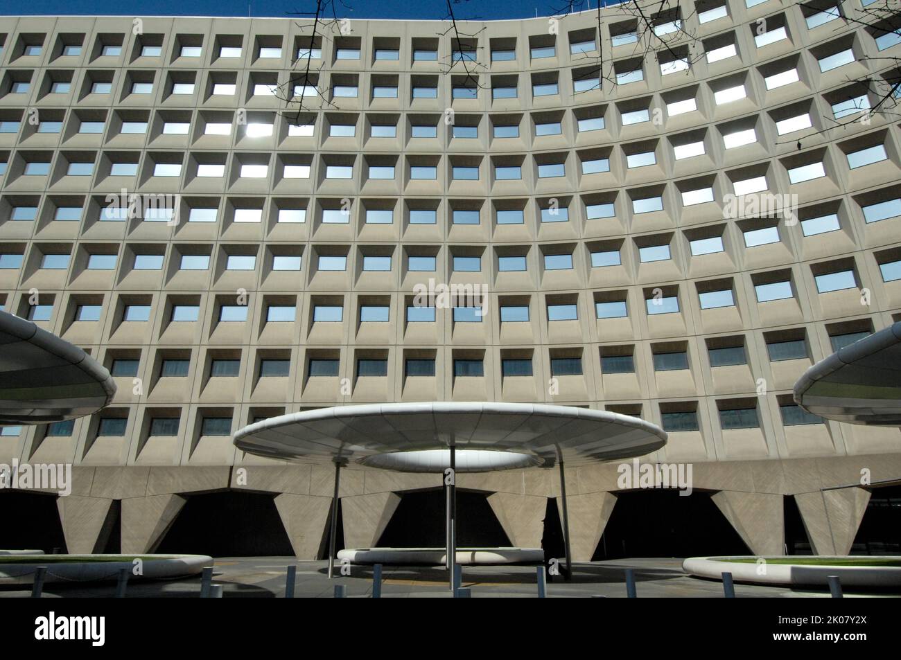 Select views: Exterior, HUD headquarters--Robert C. Weaver Federal ...