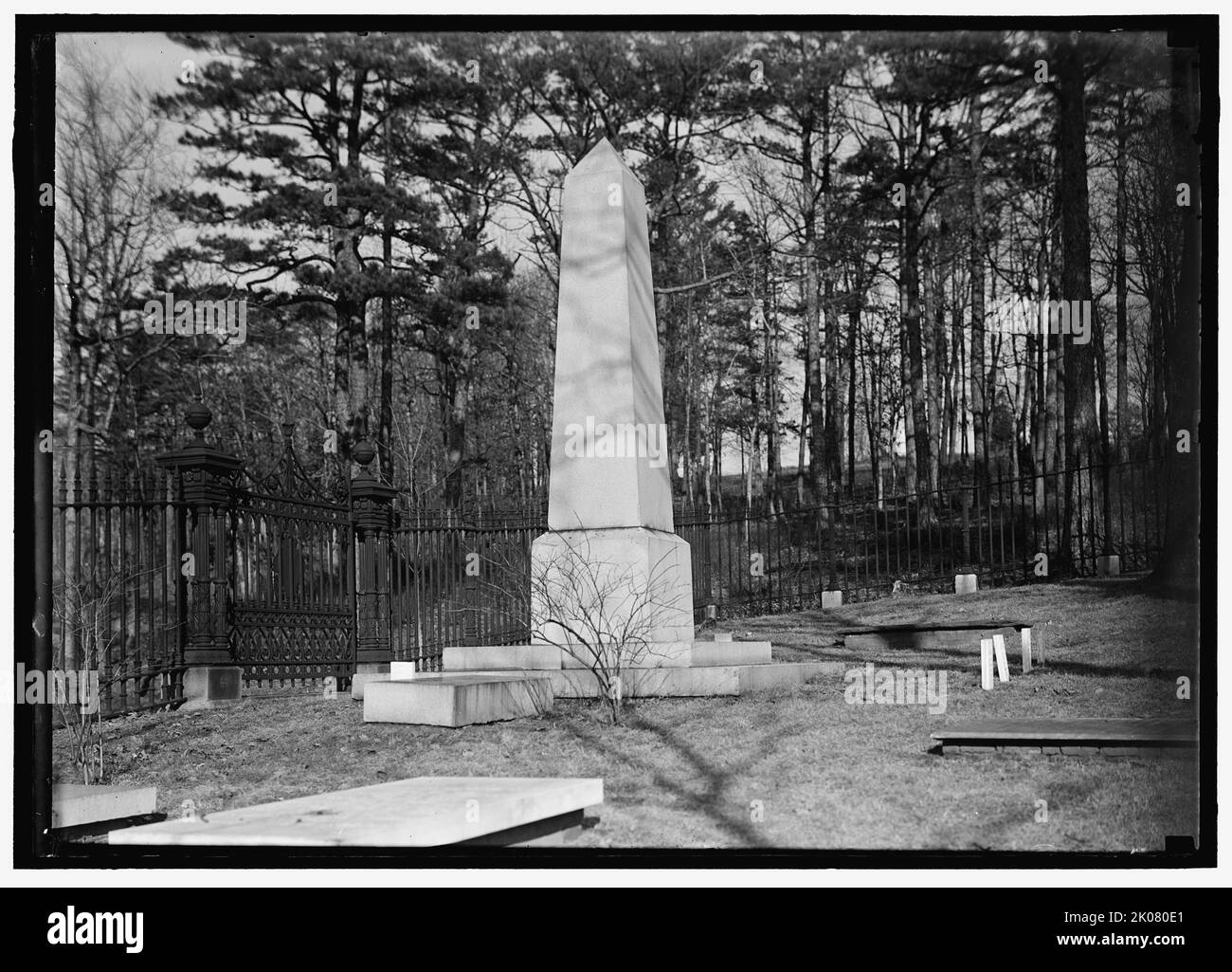 Thomas jefferson grave Cut Out Stock Images & Pictures - Alamy