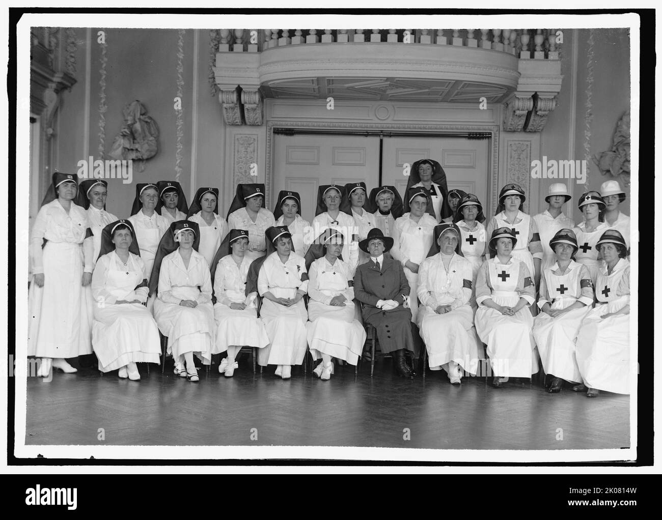 Red Cross nurses, between 1914 and 1918 Stock Photo - Alamy