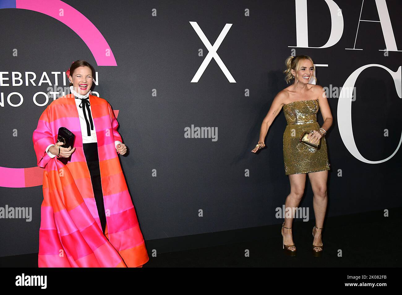 Drew Barrymore And Chloe Fineman Attends Bloomingdale S 150th