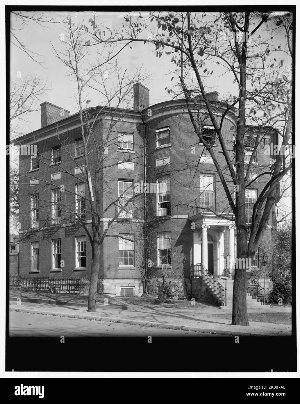 Octagon building Black and White Stock Photos & Images - Alamy