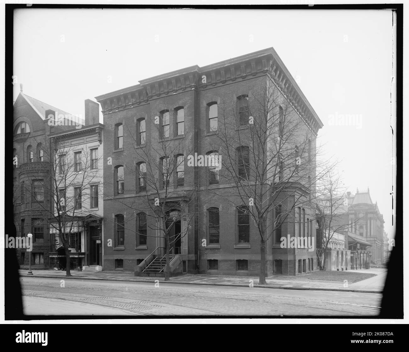 American red cross building hi-res stock photography and images - Alamy