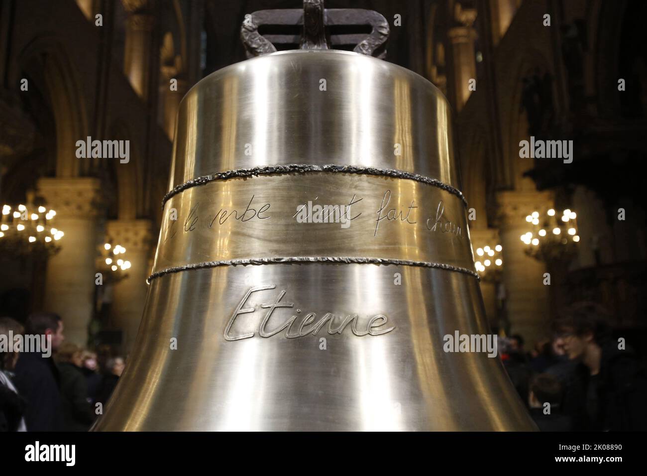 Etienne. Virginie Bassetti, artiste fondeur. Detail of the new bell ...