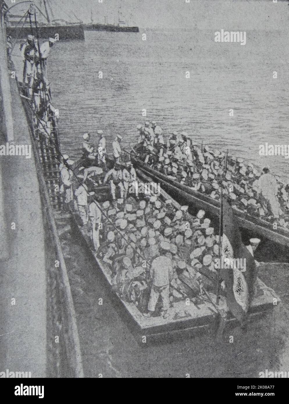 Military presence in cities hi-res stock photography and images - Alamy