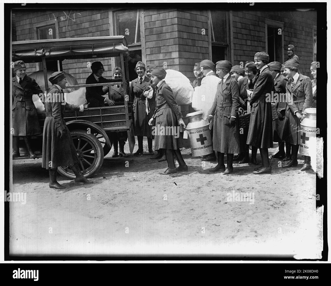Red Cross, between 1910 and 1920 Stock Photo - Alamy