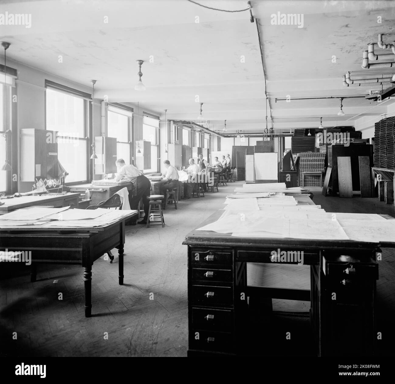 Geological Survey art room, [Washington, DC], between 1910 and 1920 ...