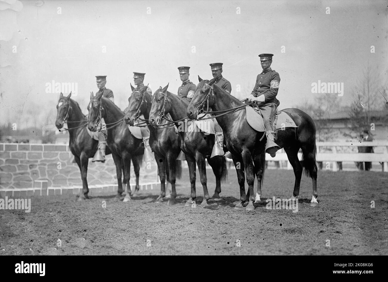 Man riding horse uniform Black and White Stock Photos & Images - Alamy