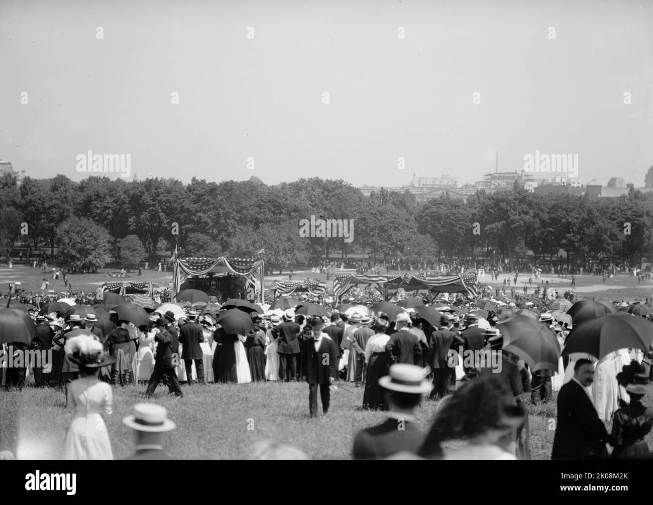 Military Field Mass by Holy Name Society of the Roman Catholic Church ...