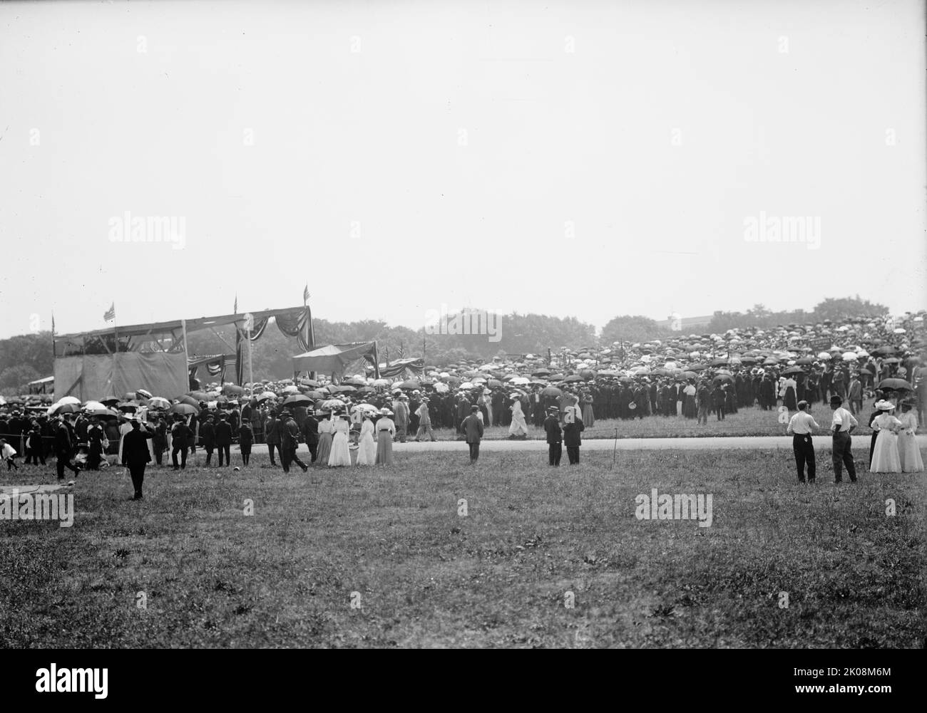 Military Field Mass by Holy Name Society of the Roman Catholic Church ...