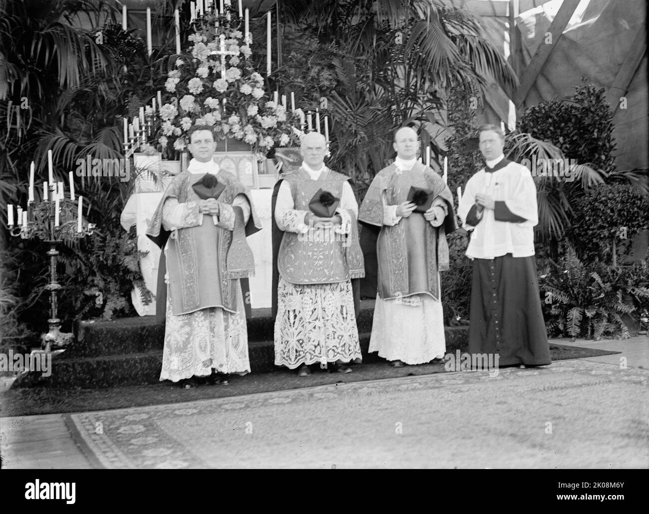 Military Field Mass by Holy Name Society of the Roman Catholic Church ...