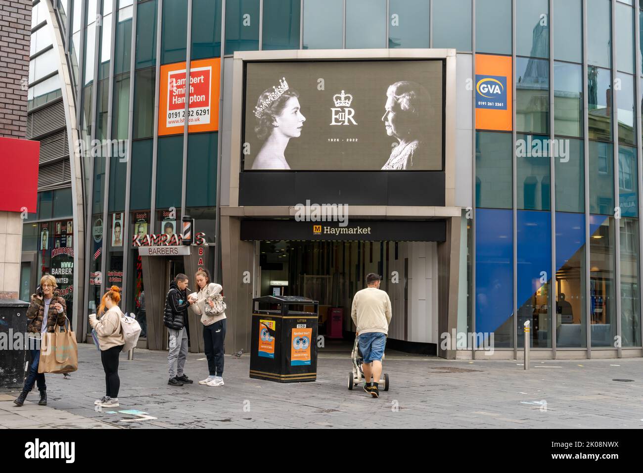 Tribute to the queen hi-res stock photography and images - Alamy