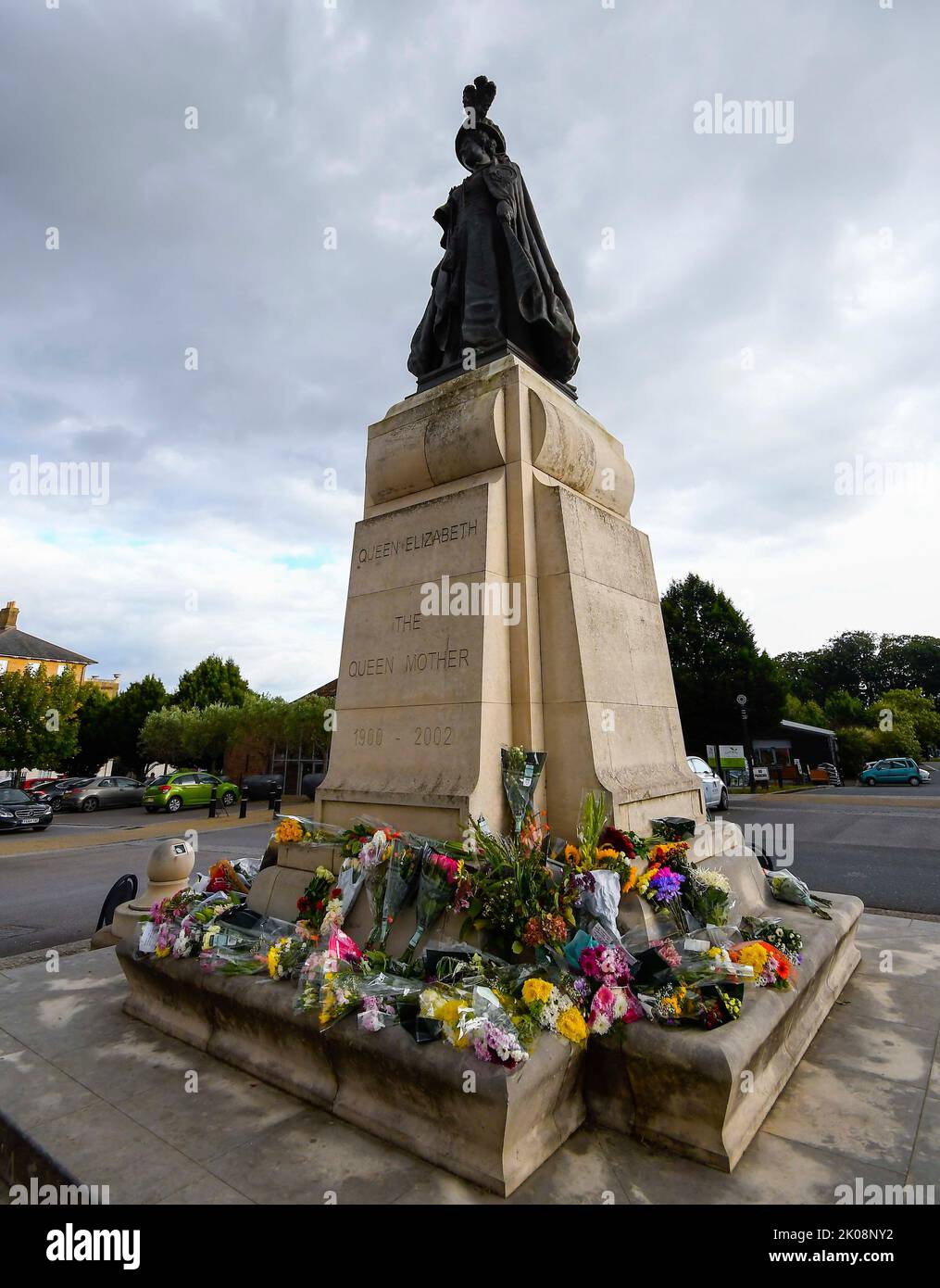 Poundbury, Dorset, UK. 10th September 2022. Floral tributes to the late ...
