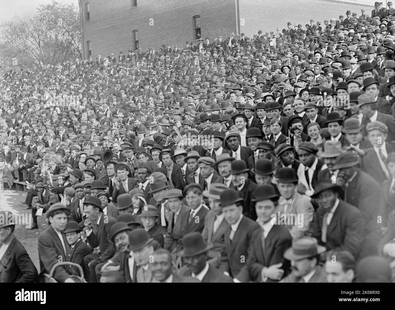 1910s baseball crowd Black and White Stock Photos & Images - Alamy