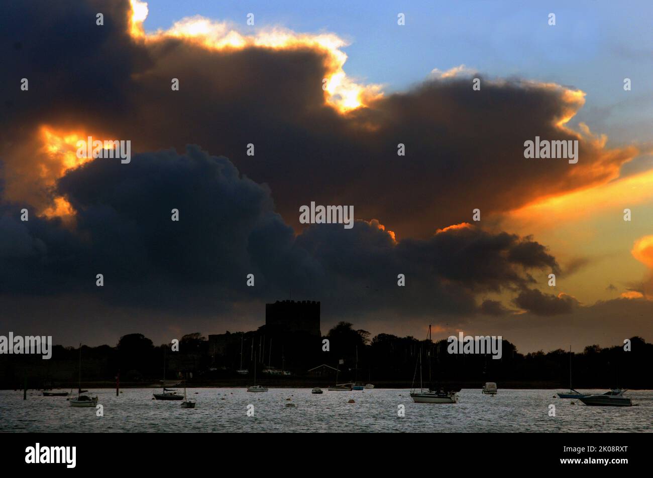SPECTACULAR CLOUDS BLOCK OUT THE SUN AT PORTCHESTER CASTLE, PORTCESTER ...