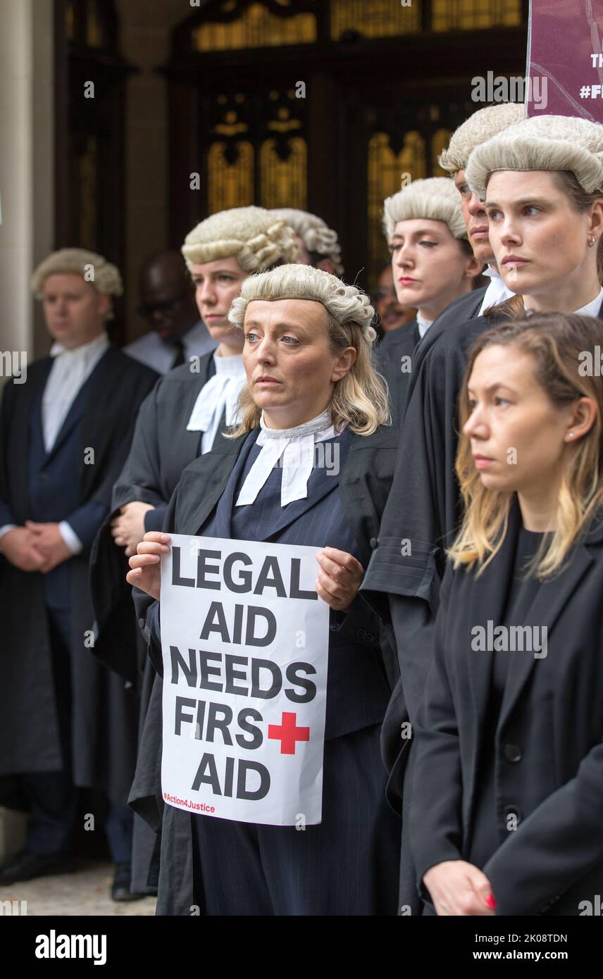London uk 6th September 2022 Action London Criminal barrister strike ...