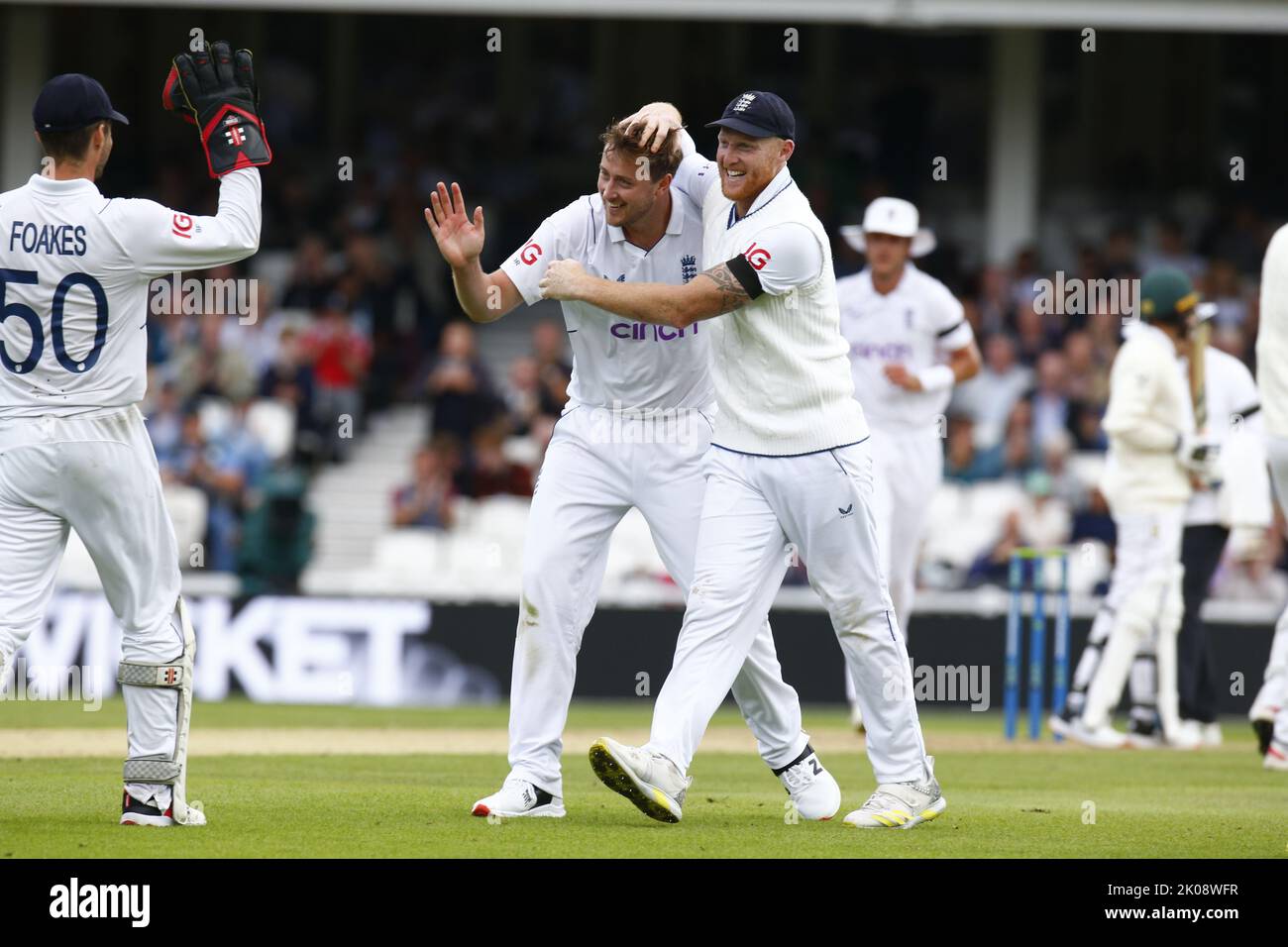 London, United Kingdom. 10th Sep, 2022. Ollie Robinson celebrates the ...