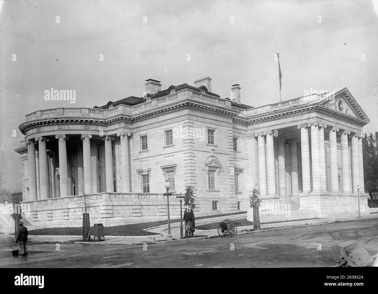 Memorial Continental Hall, National Headquarters of DAR - View of ...