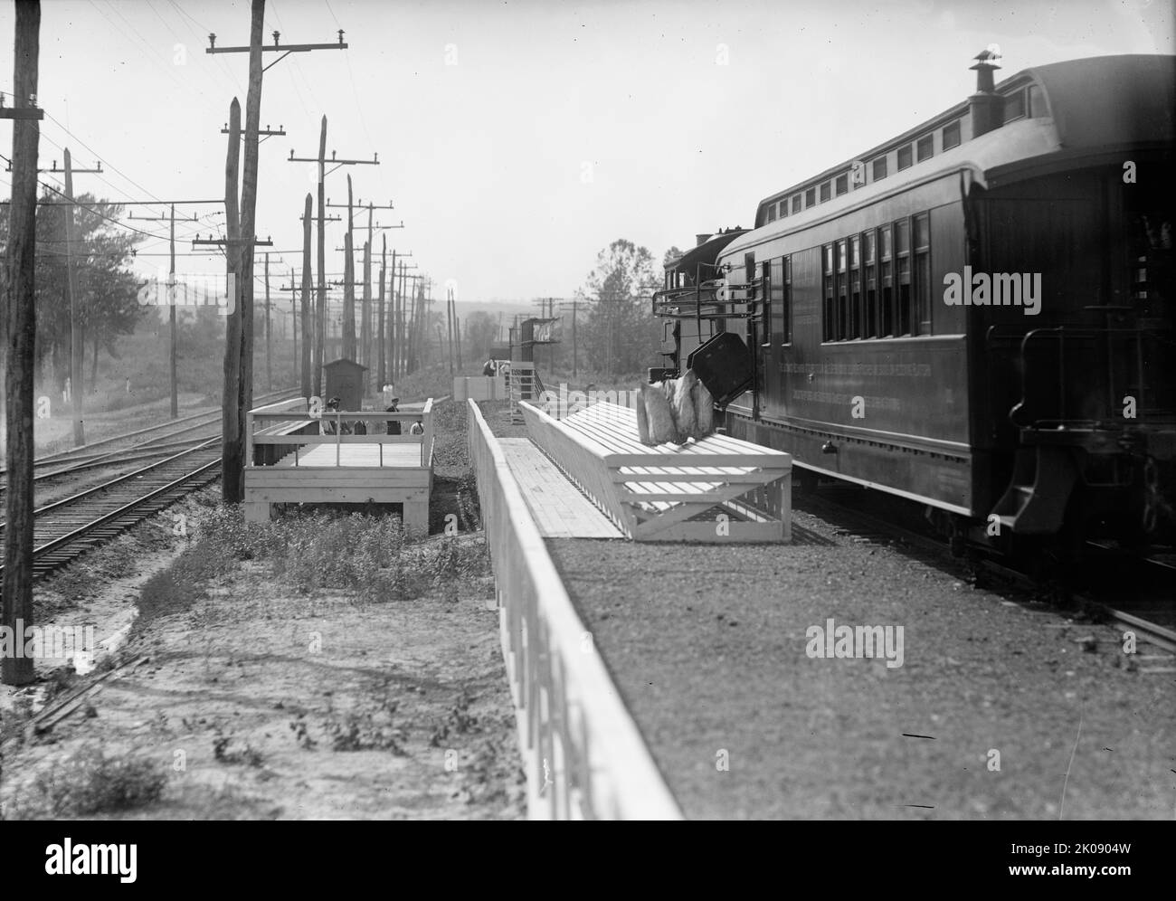 Post office Department, Hupp Auto Railway Service, 1912. [USA. Mail is ...