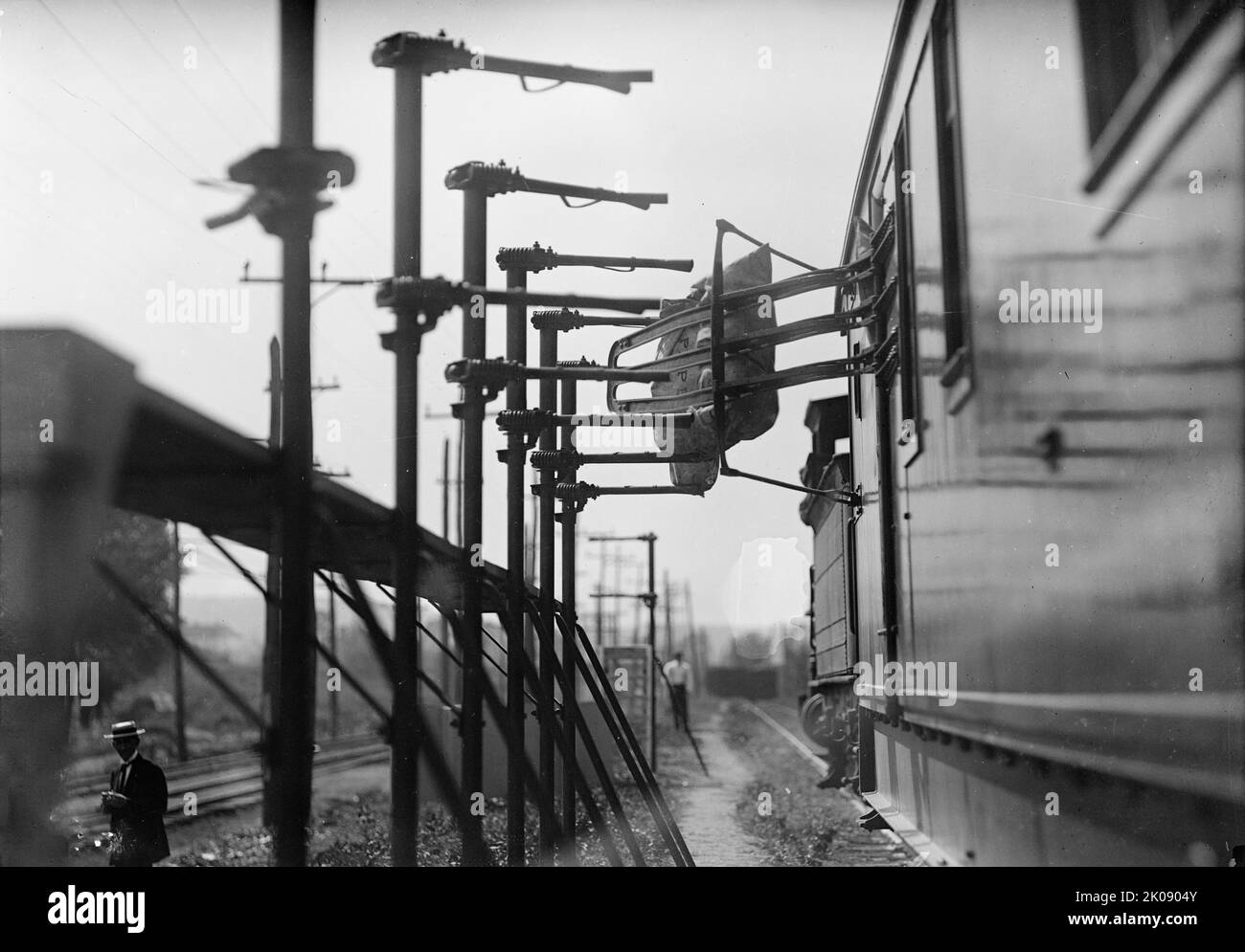 Train post office 1870s hi-res stock photography and images - Alamy