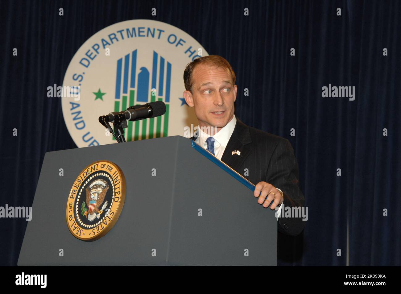 Swearing-in Ceremony for HUD Secretary Steve Preston - Swearing-in ...