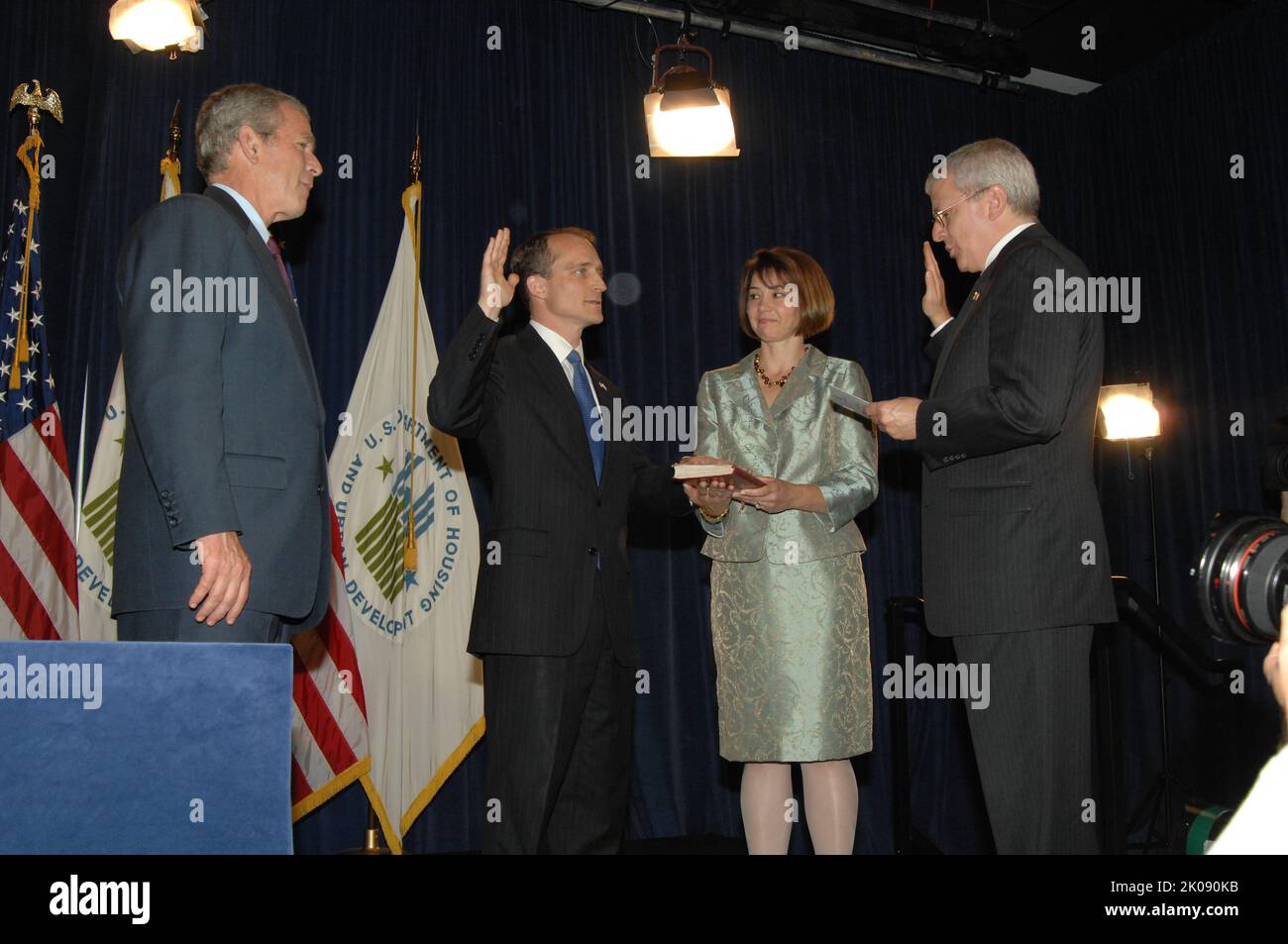 Swearing-in Ceremony for HUD Secretary Steve Preston - Swearing-in ...