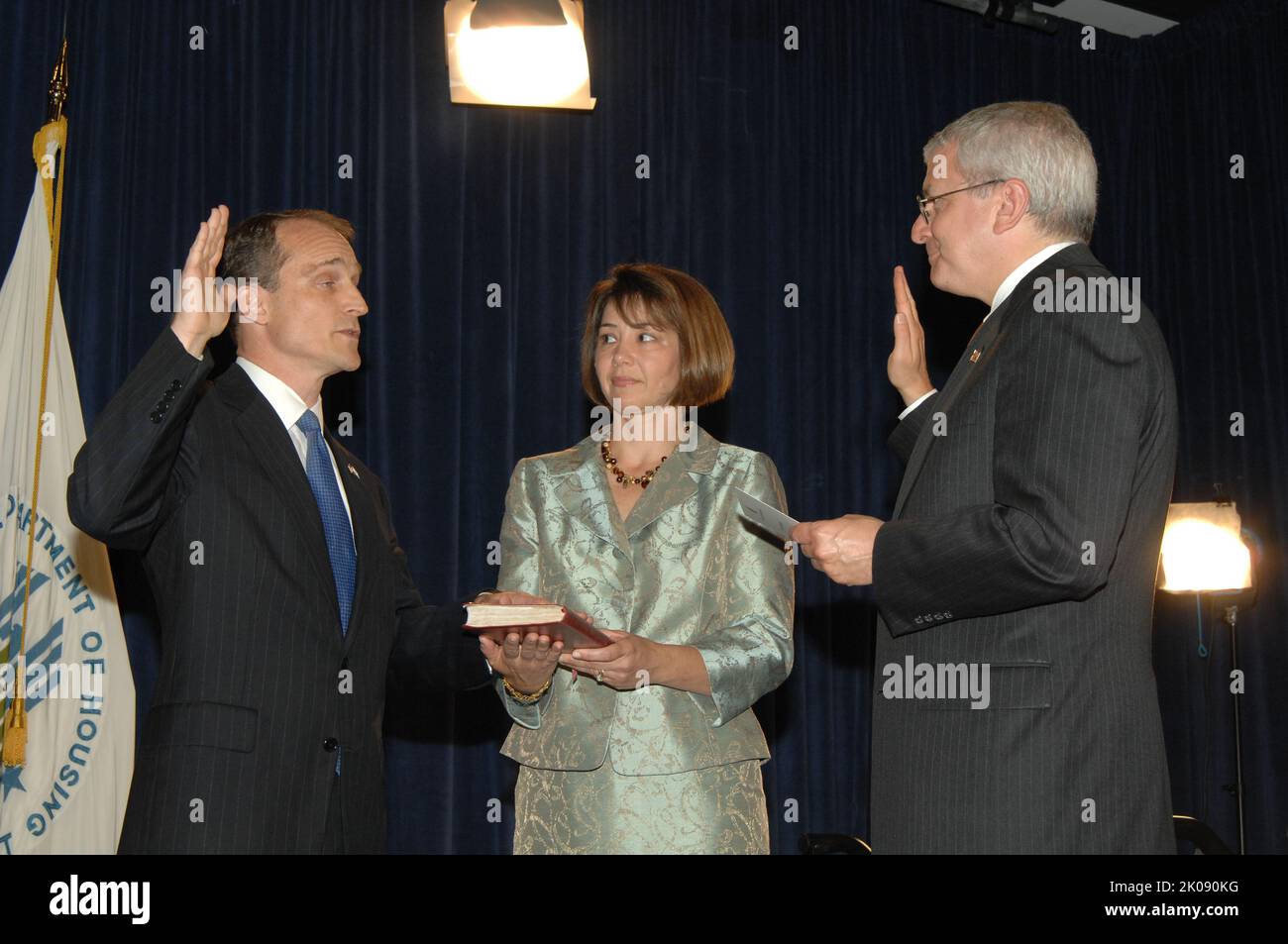 Swearing-in Ceremony for HUD Secretary Steve Preston - Swearing-in ...