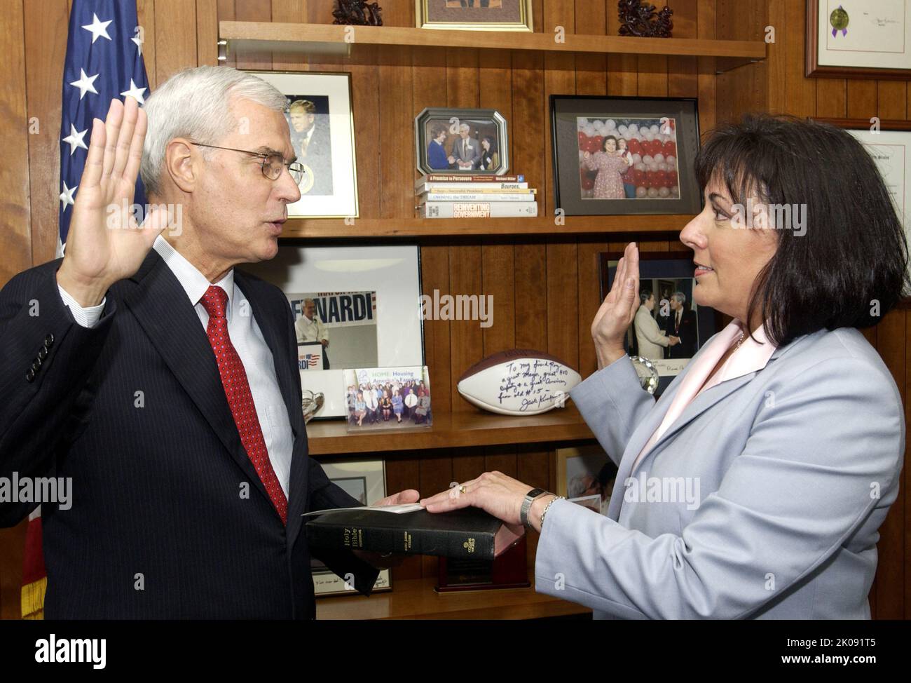 Susan roy hi-res stock photography and images - Alamy