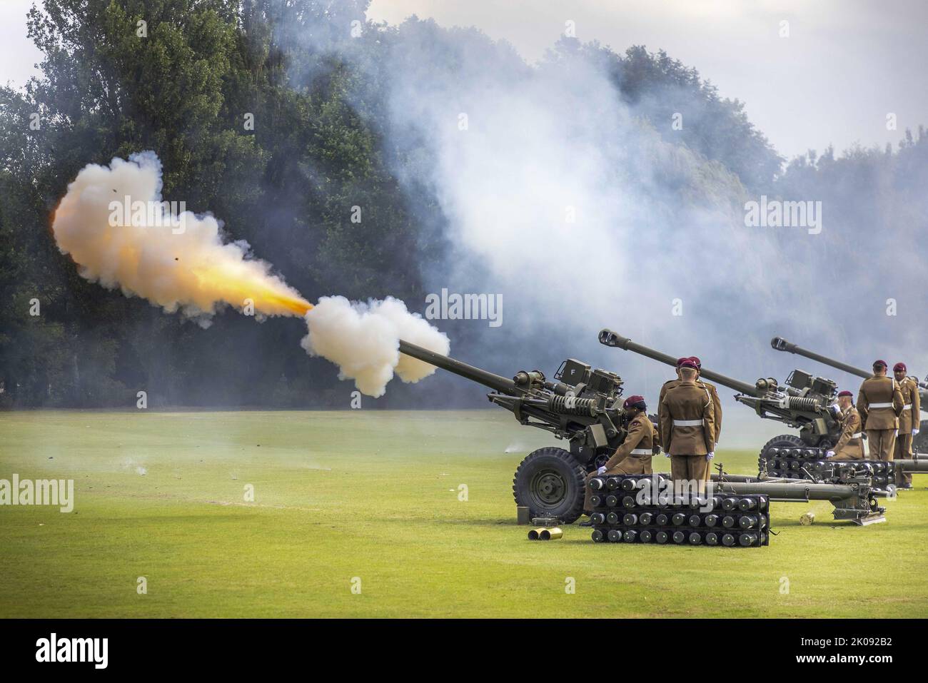 Soldiers of 4 Regiment Royal Artillery fire three L118 Light Guns at ...