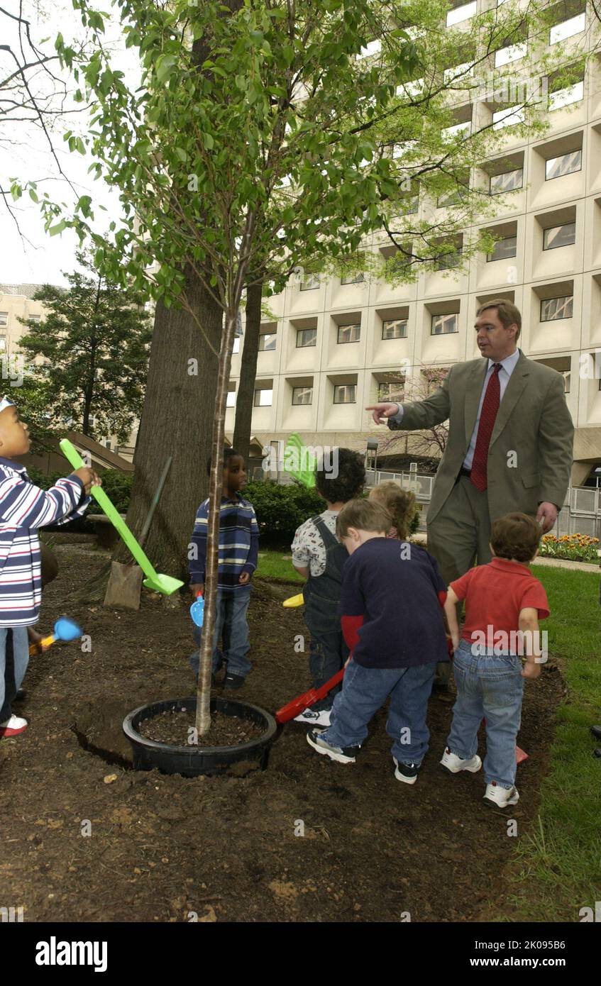 Earth Day Tree Planting Activities - Earth Day tree planting activities ...