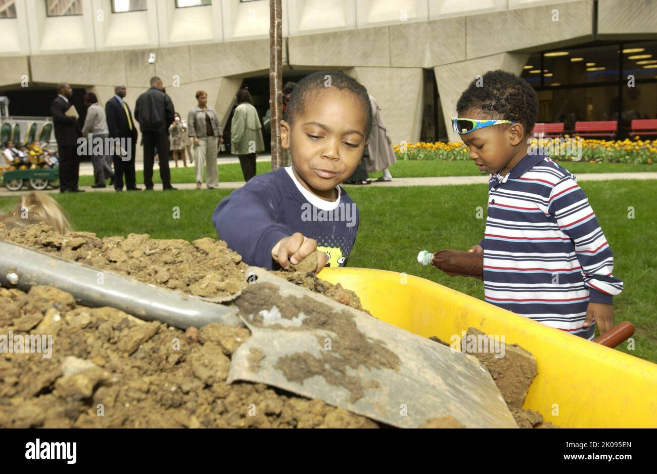 Earth Day Tree Planting Activities - Earth Day tree planting activities ...