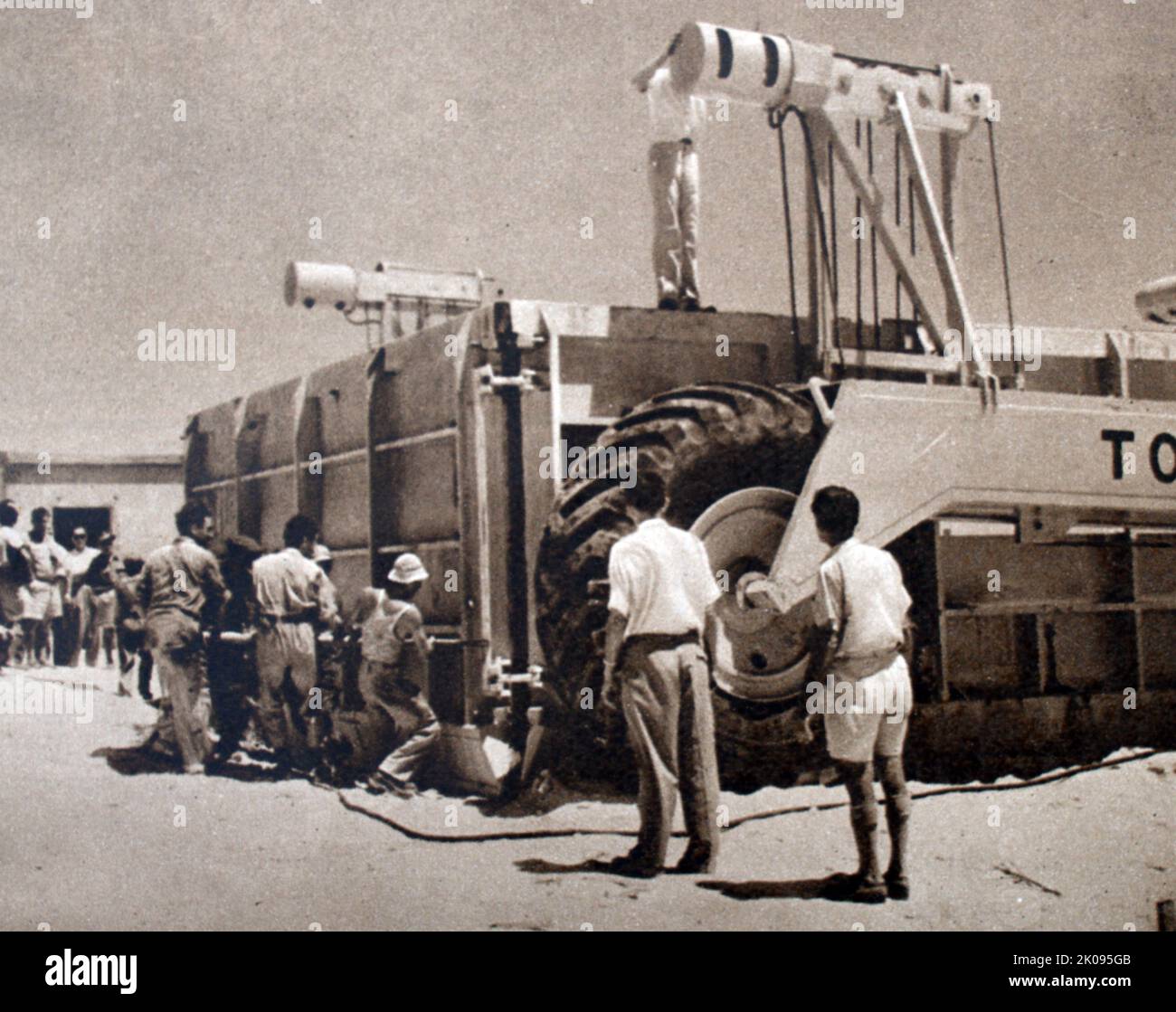 House laying in Israel. The Tournlayer in action in Palestine. The ...