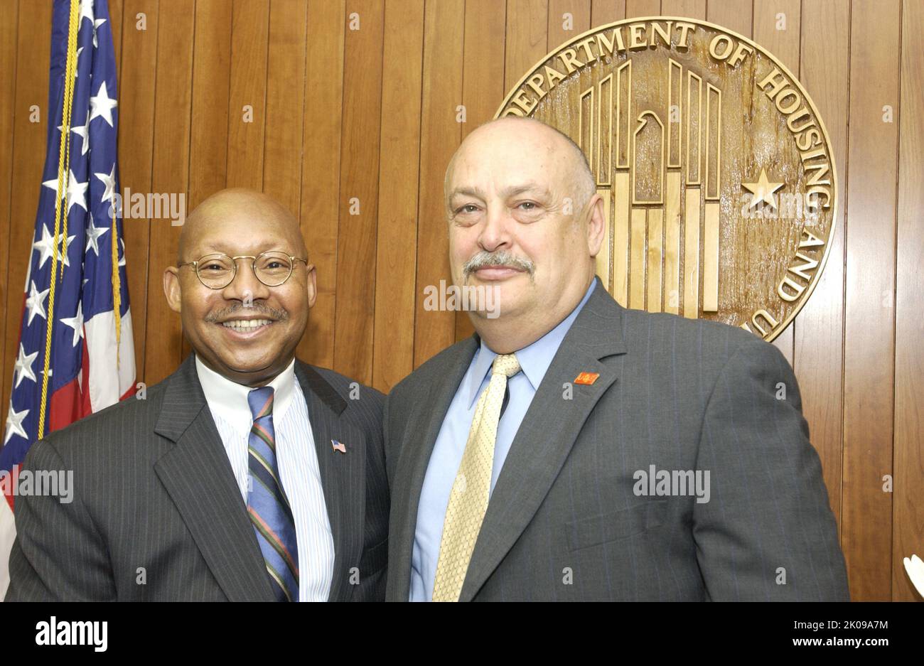 Secretary Alphonso Jackson with HUD Staff - Secretary Alphonso Jackson ...