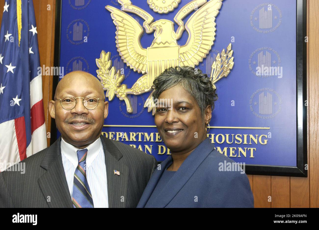 Secretary Alphonso Jackson with HUD Staff - Secretary Alphonso Jackson ...
