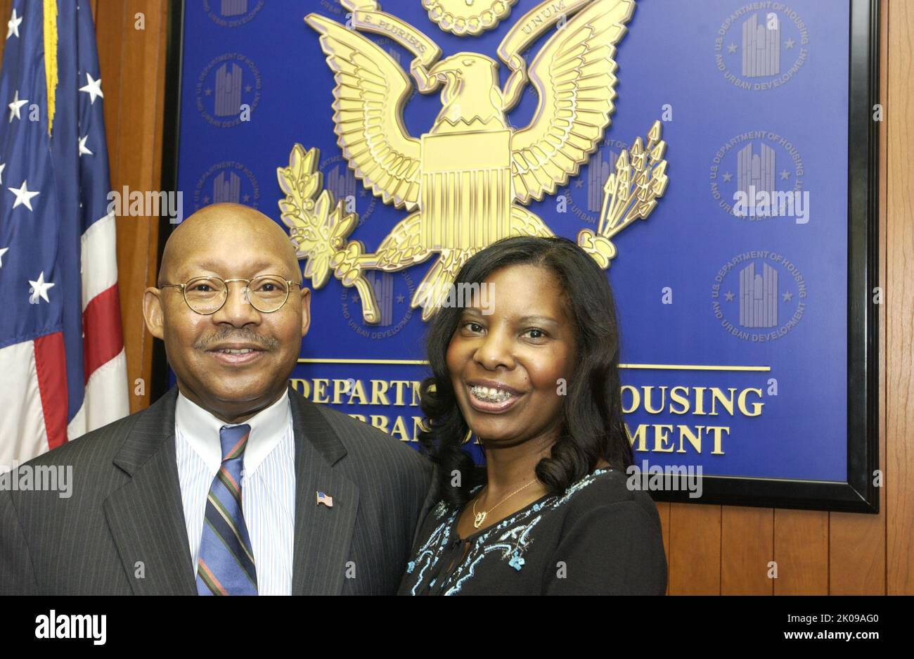 Secretary Alphonso Jackson with HUD Staff - Secretary Alphonso Jackson ...