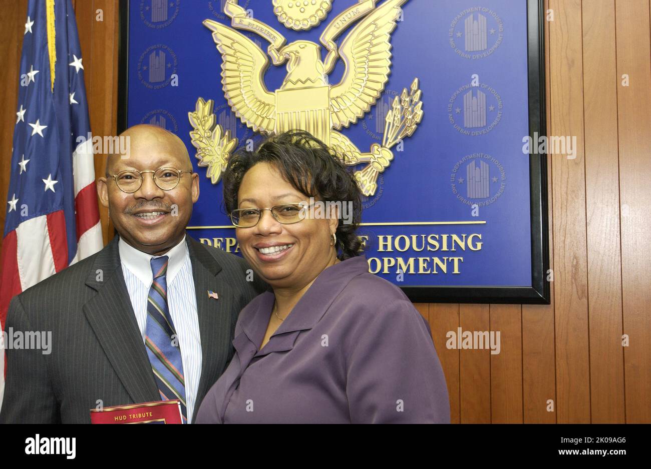 Secretary Alphonso Jackson with HUD Staff - Secretary Alphonso Jackson ...