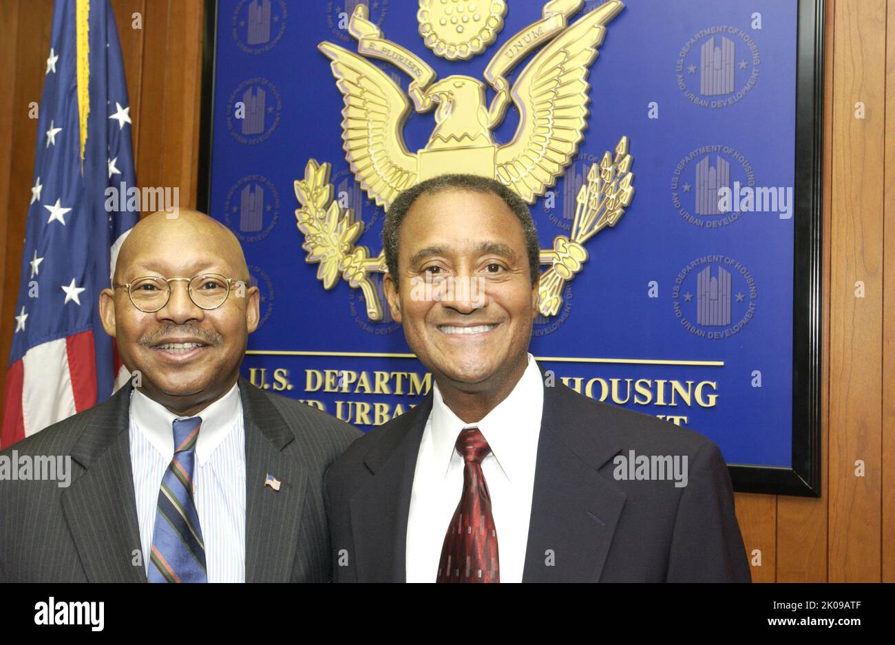 Secretary Alphonso Jackson with HUD Staff - Secretary Alphonso Jackson ...