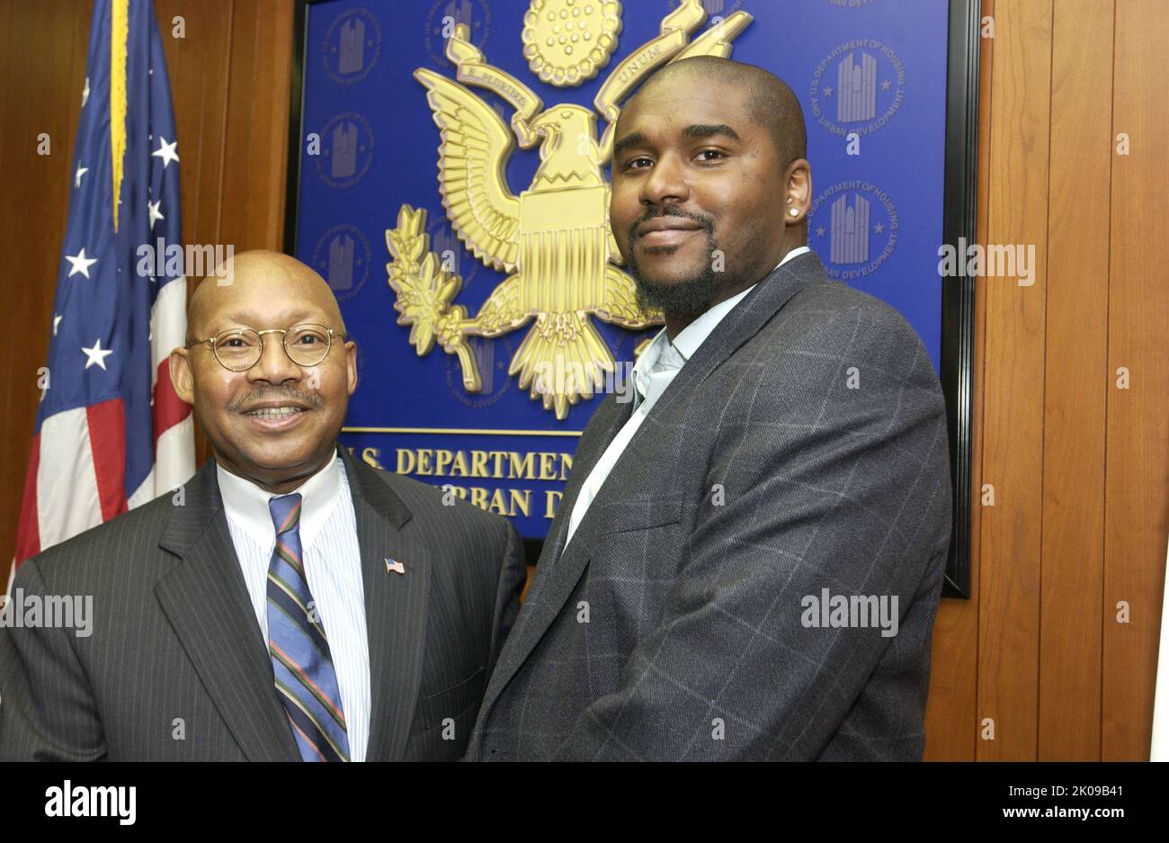 Secretary Alphonso Jackson with HUD Staff - Secretary Alphonso Jackson ...