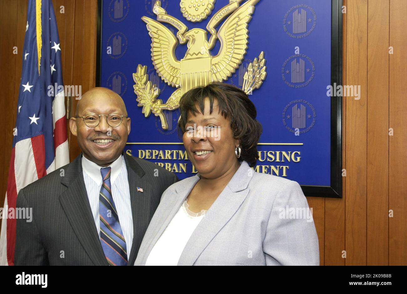 Secretary Alphonso Jackson with HUD Staff - Secretary Alphonso Jackson ...