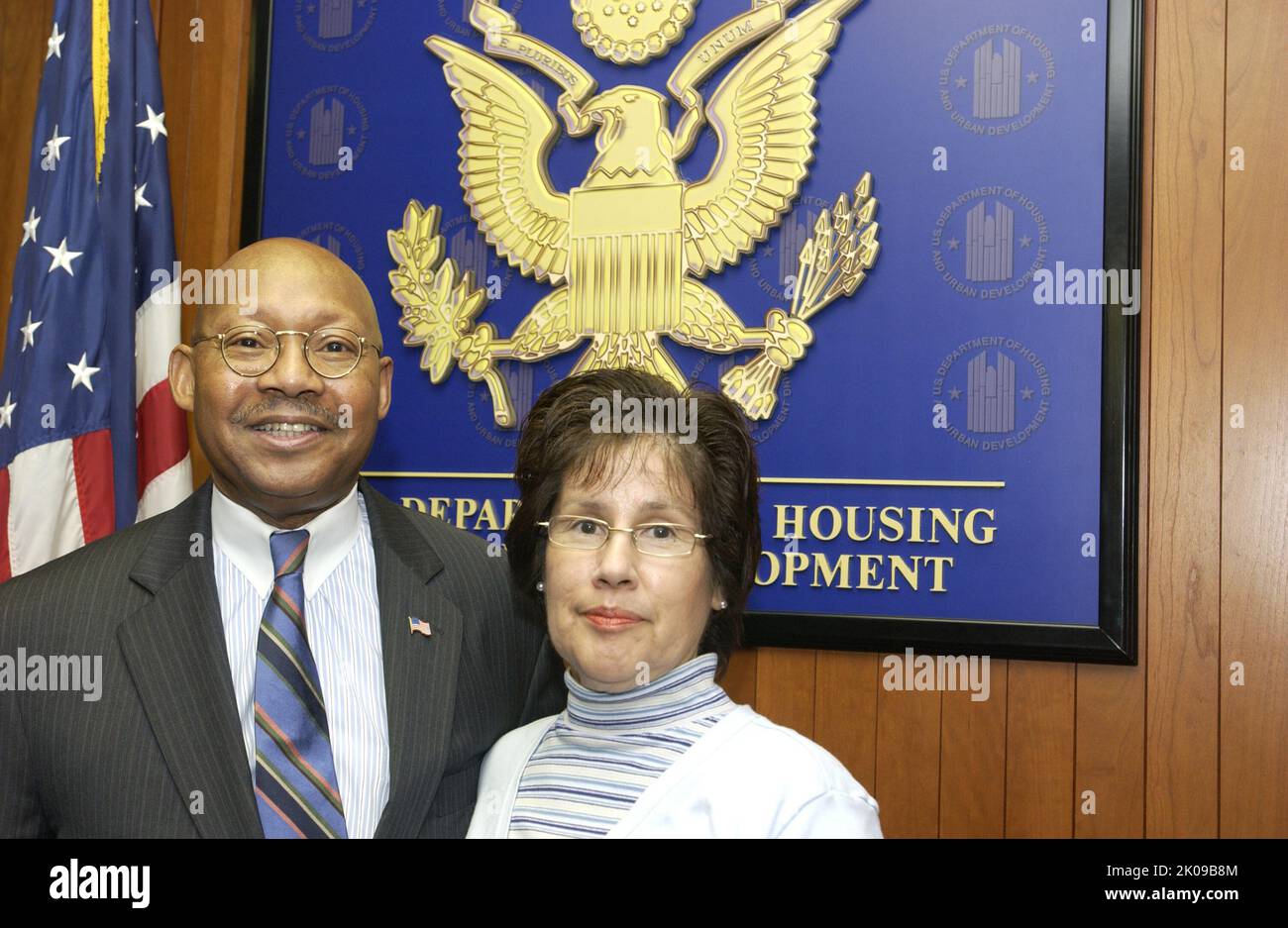 Secretary Alphonso Jackson with HUD Staff - Secretary Alphonso Jackson ...