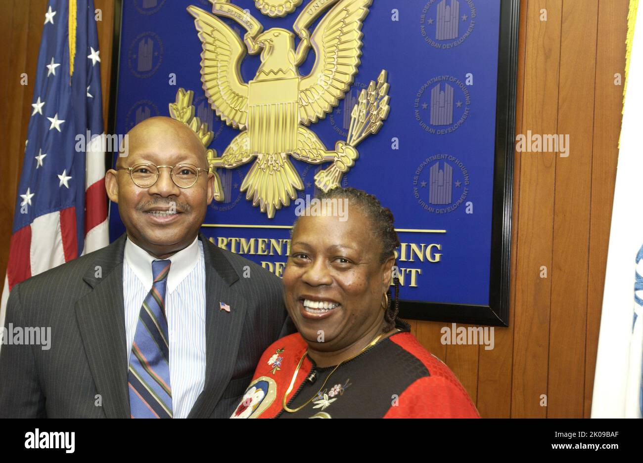 Secretary Alphonso Jackson with HUD Staff - Secretary Alphonso Jackson ...