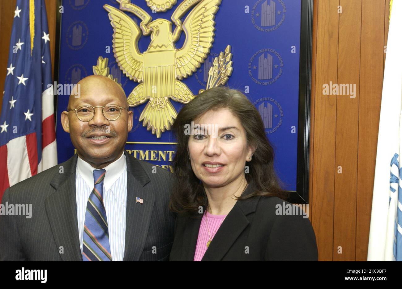 Secretary Alphonso Jackson with HUD Staff - Secretary Alphonso Jackson ...
