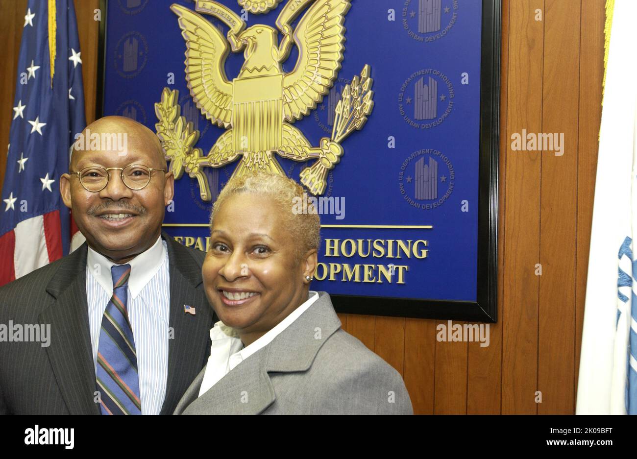 Secretary Alphonso Jackson with HUD Staff - Secretary Alphonso Jackson ...