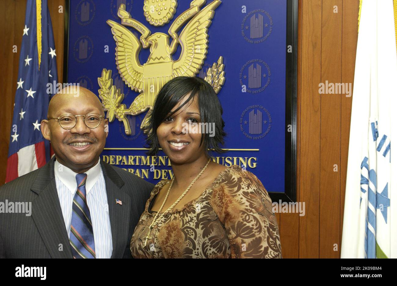 Secretary Alphonso Jackson with HUD Staff - Secretary Alphonso Jackson ...