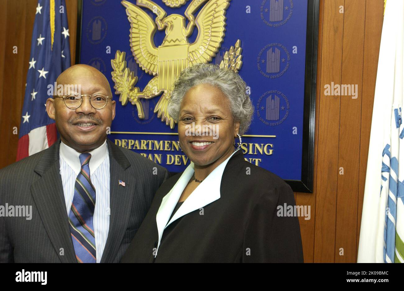 Secretary Alphonso Jackson with HUD Staff - Secretary Alphonso Jackson ...