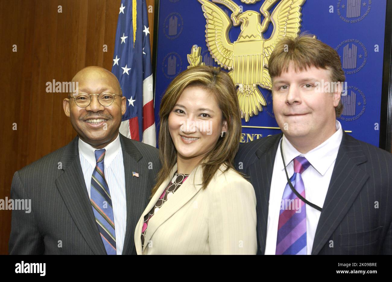 Secretary Alphonso Jackson with HUD Staff - Secretary Alphonso Jackson ...